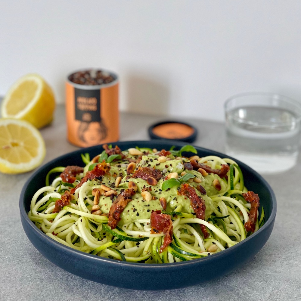 Zoodles mit Avocado Pesto | Rezept | JUST SPICES®