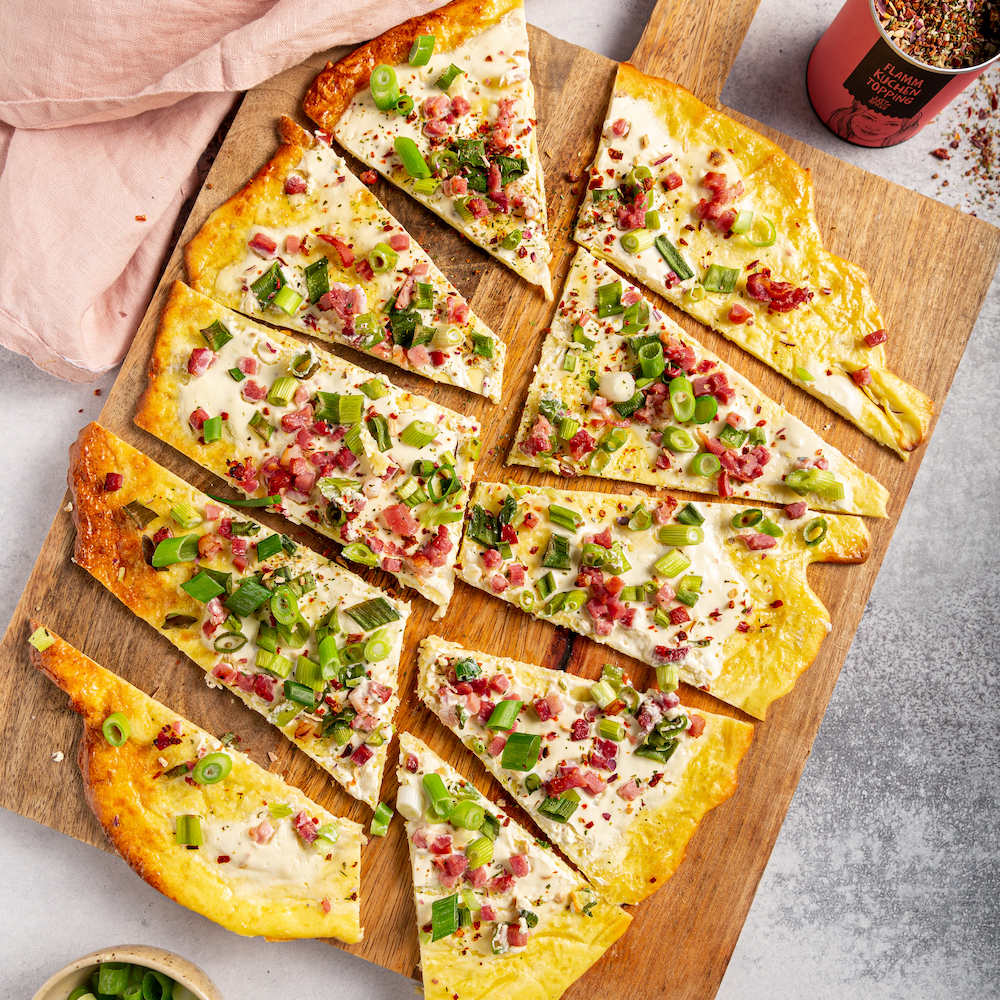 Klassischer Low Carb Flammkuchen | Rezept | JUST SPICES®
