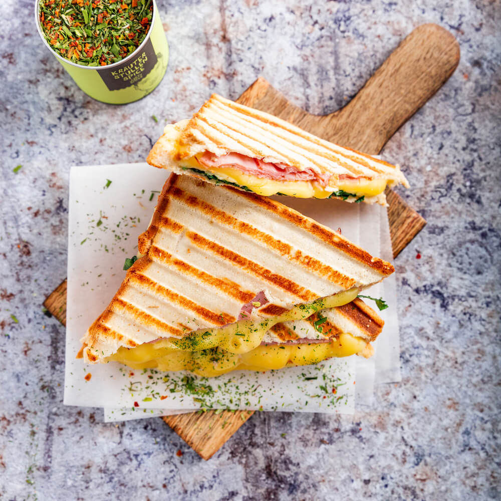 Käse Schinken Toast mit Spinat | Rezept | JUST SPICES®