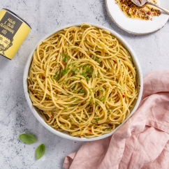 Spaghetti Aglio e Olio | Rezept | JUST SPICES